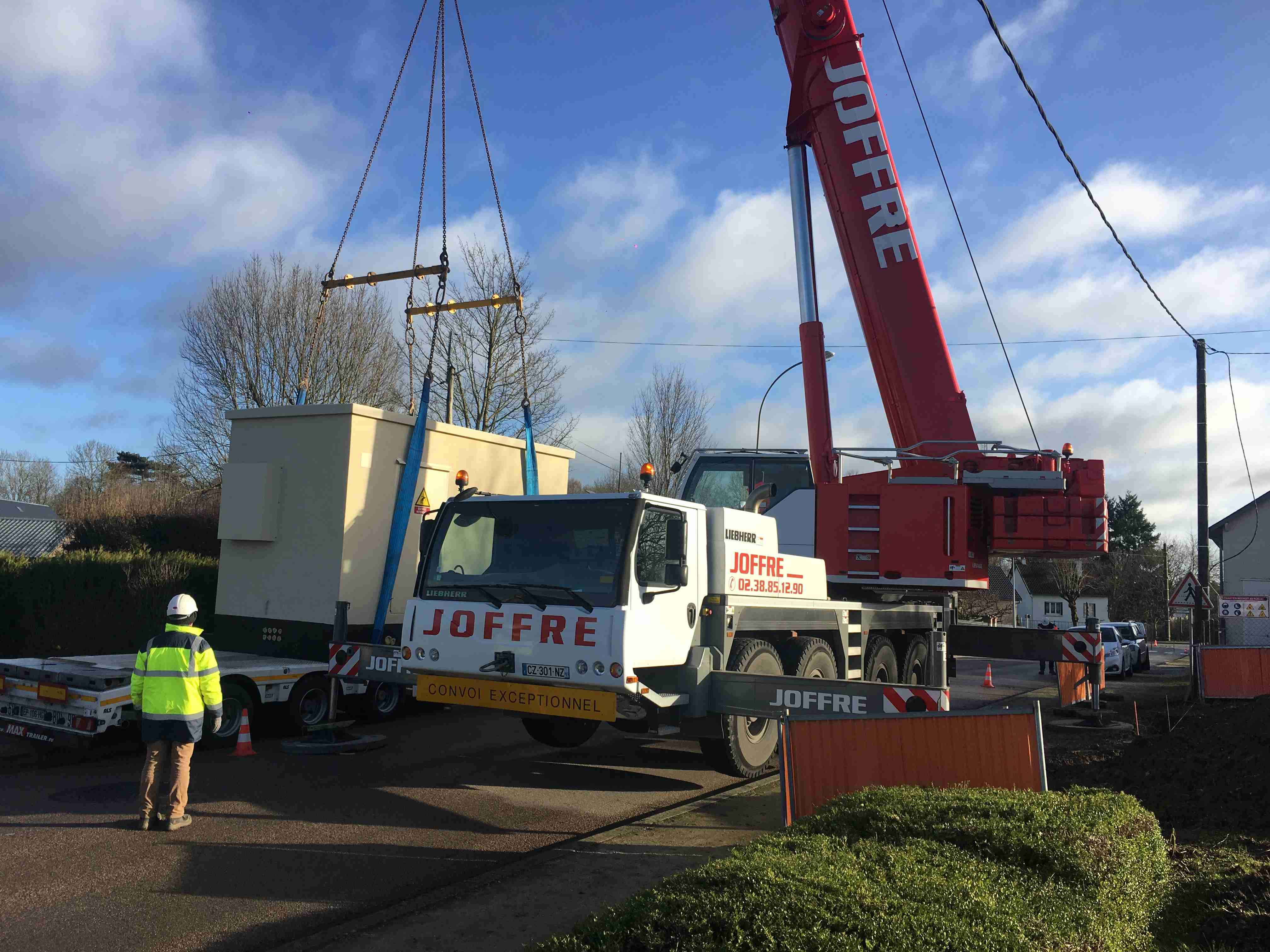 Installation du nœud de raccordement Optique rue des réservoirs | Ville ...